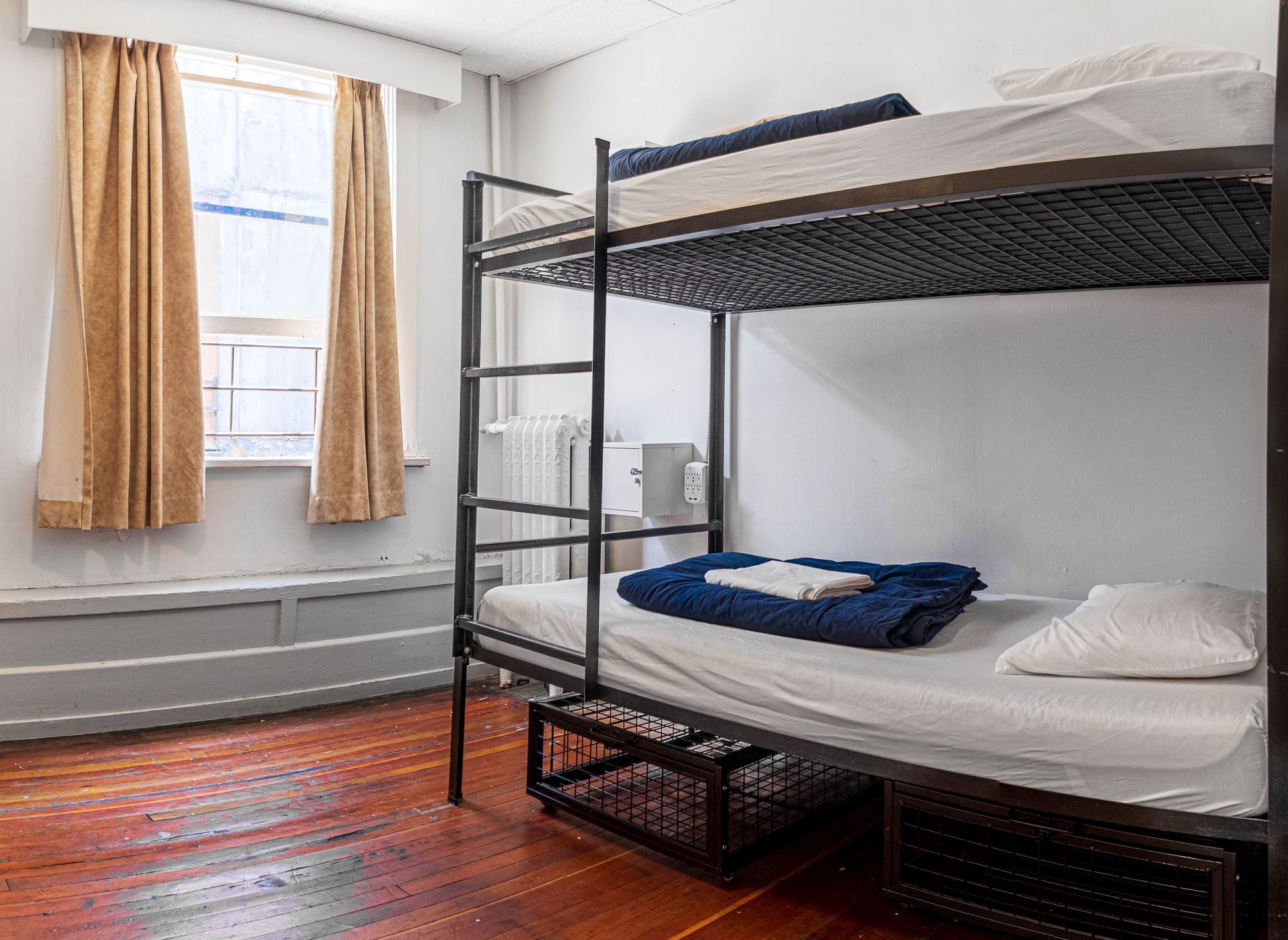 Gastown Hostel | The Cambie Hostel - Vancouver's best choice for hostels!