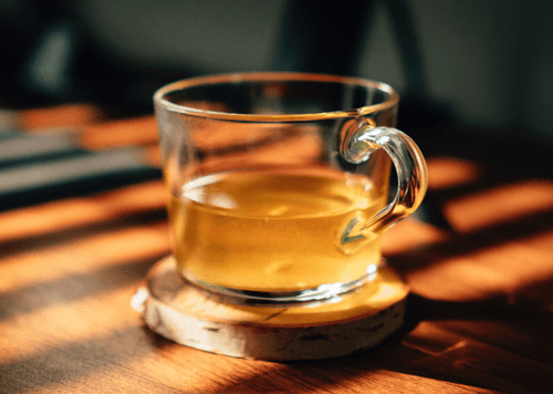 Does Tea Dehydrate You? The Truth About Caffeinated & Herbal Teas ...