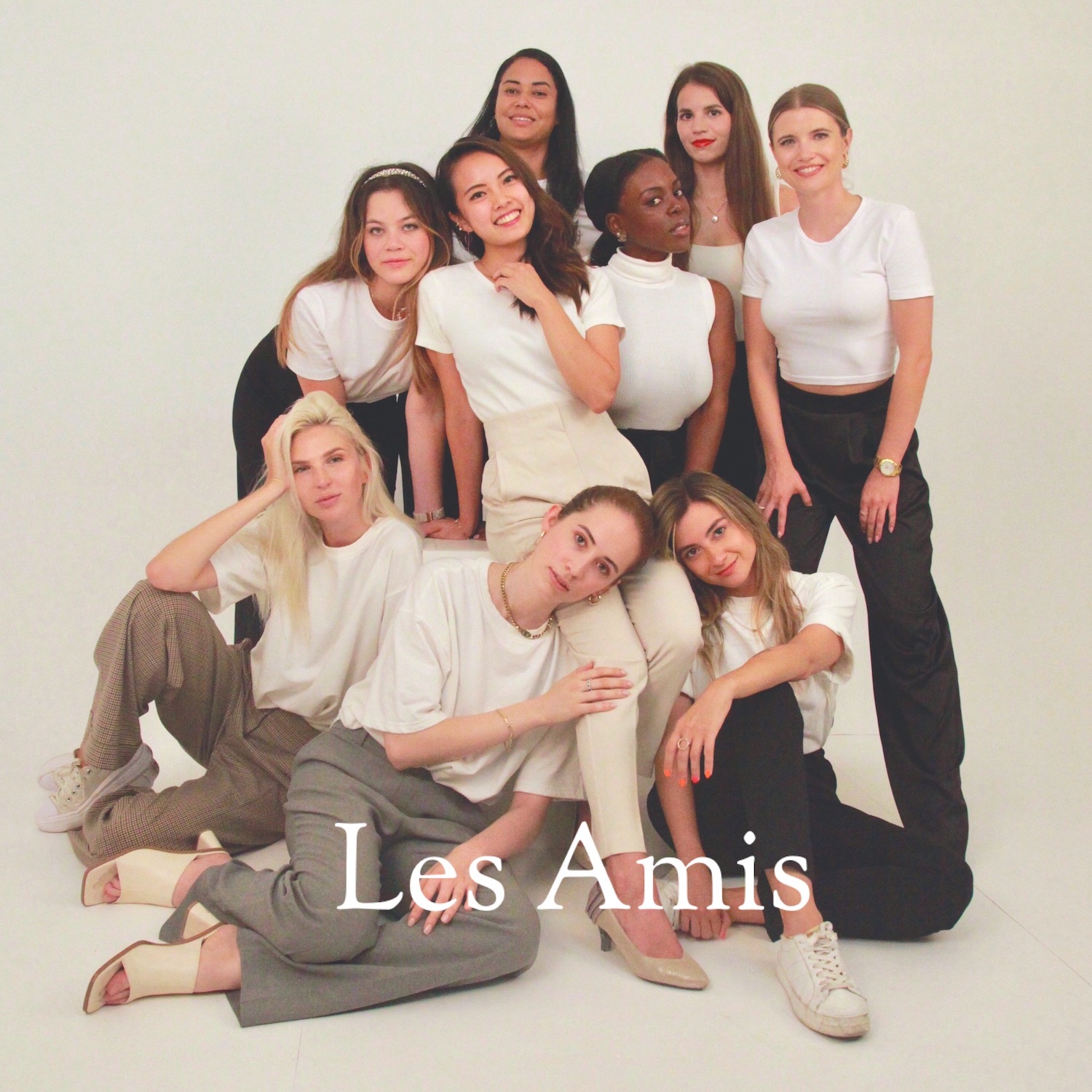 Les Amis | Your Family of Girlfriends