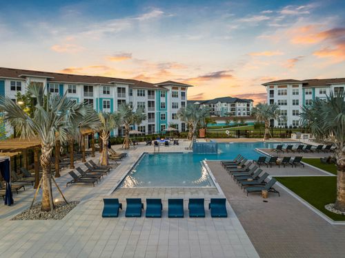 Apex Posner Park Apartments - Features and Amenities