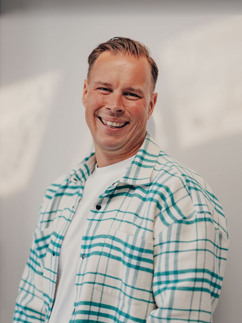 PHOENIX - Check Everyone Who's Part of the Team!