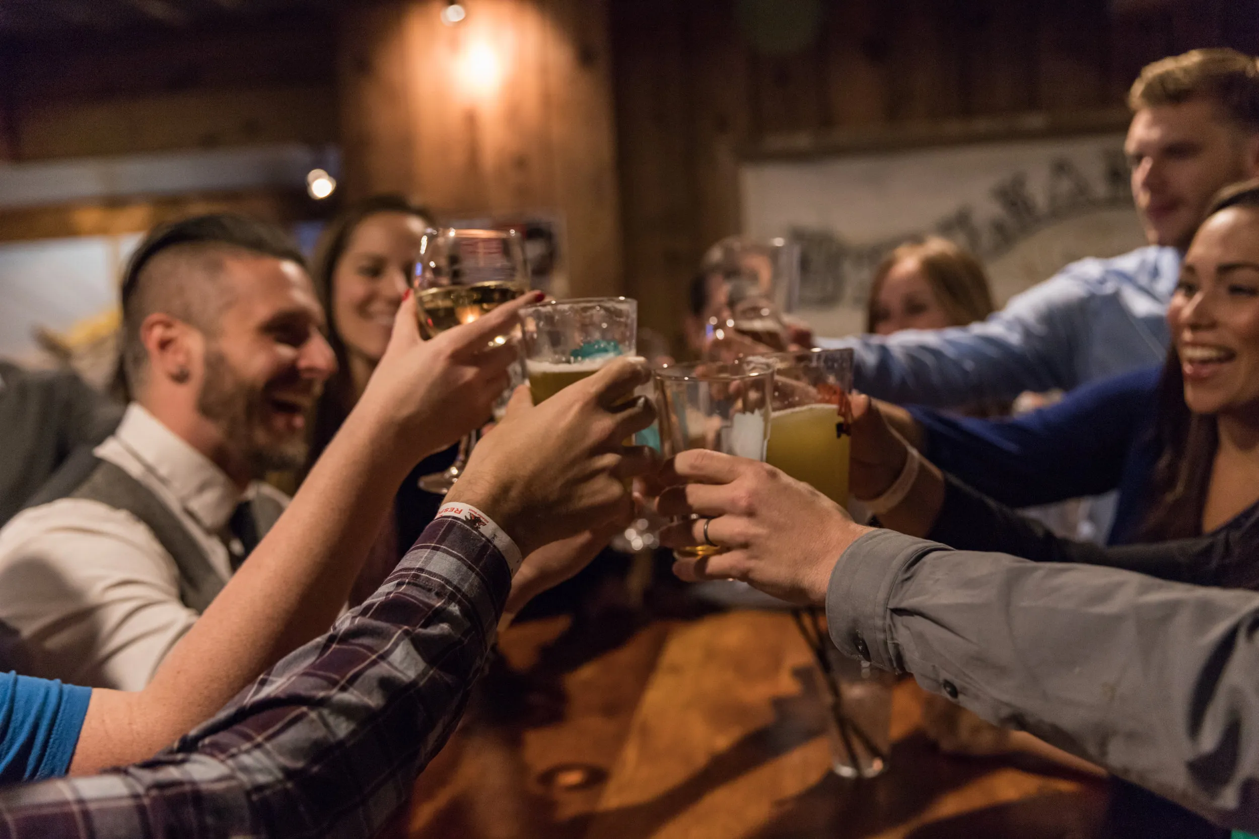 Home | Lee's Pint & Shell