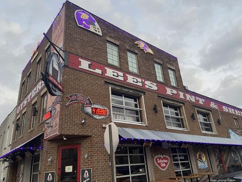 Home | Lee's Pint & Shell