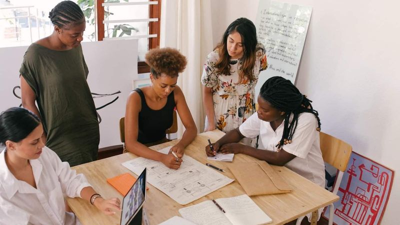 Round robin brainstorming 101: guide, tips, and best practices | Mural