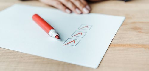 5 Silent Auction Rules and Guidelines to Know (+ Template)