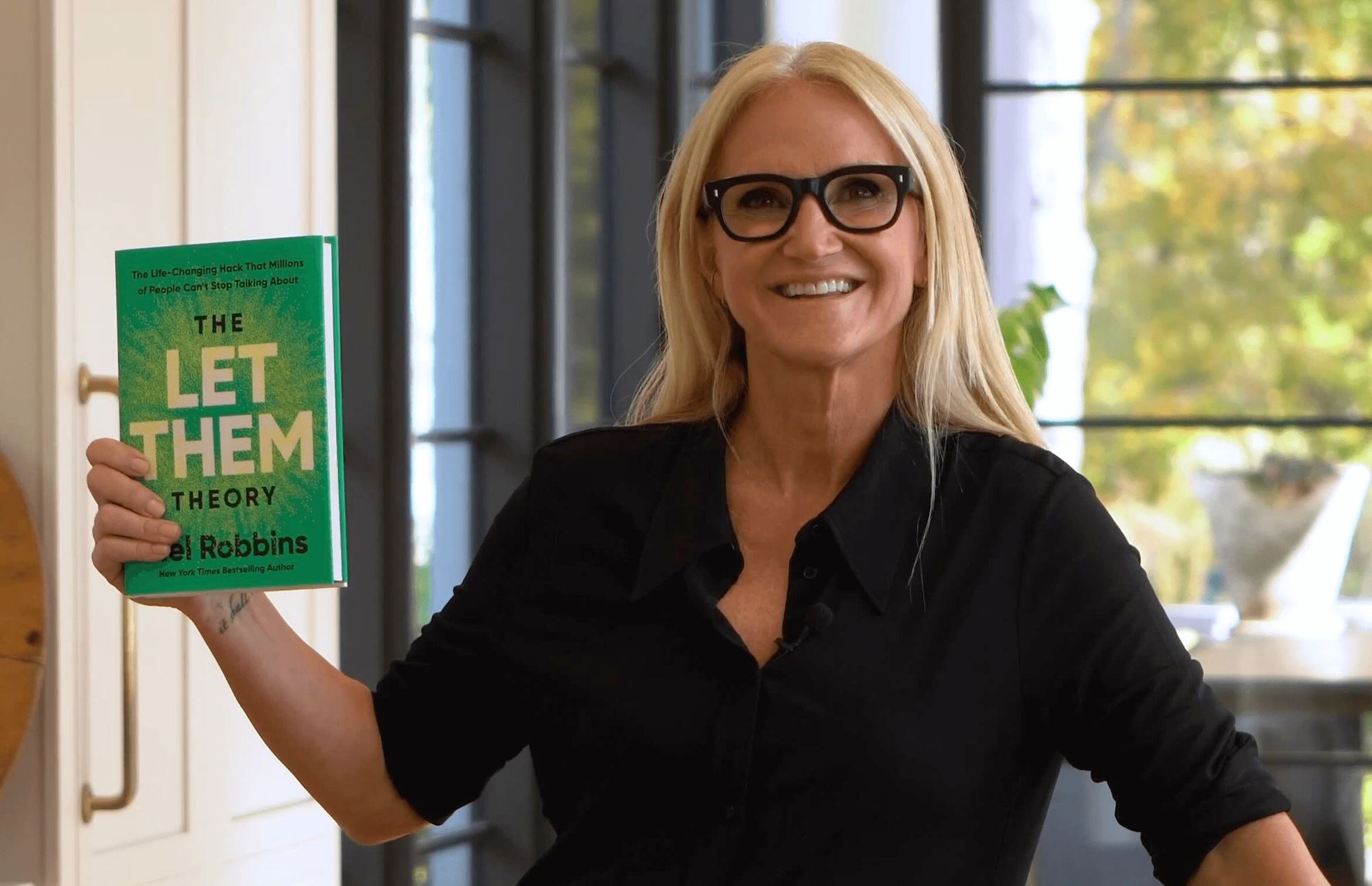 Learn More About Mel Robbins