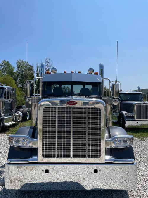 Peterbilt Split Windshield Package