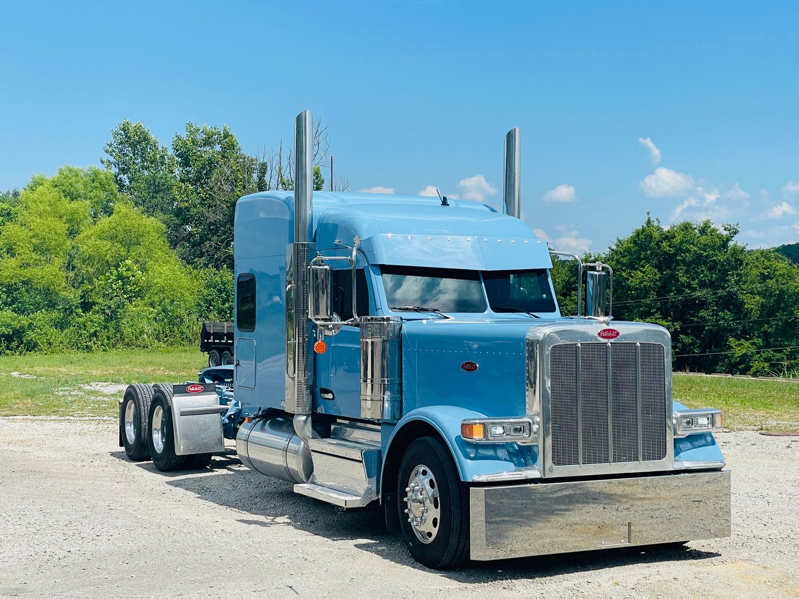 Peterbilt Split Windshield Package