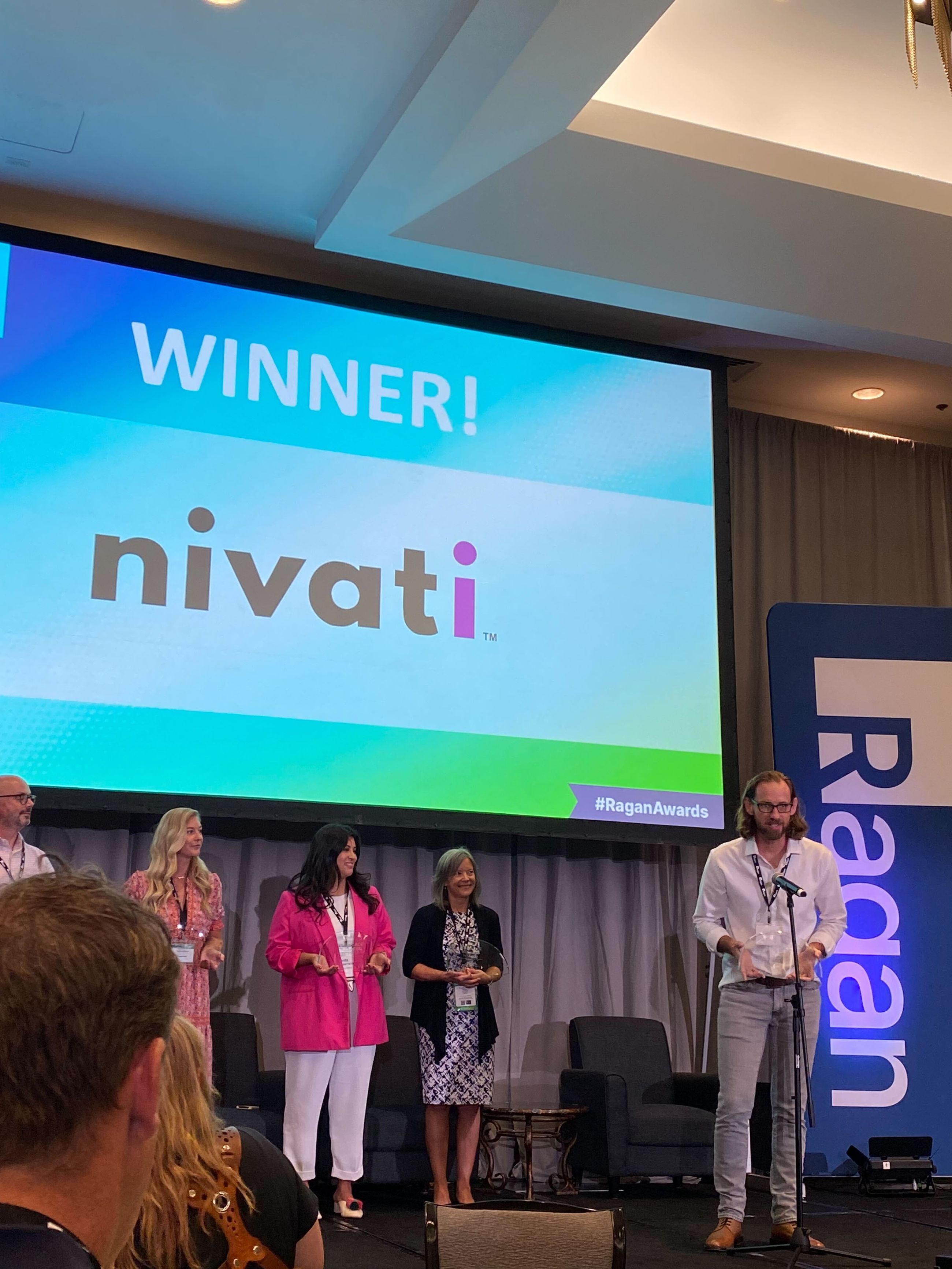 Pros & Cons of Employee Assistance Programs | Nivati