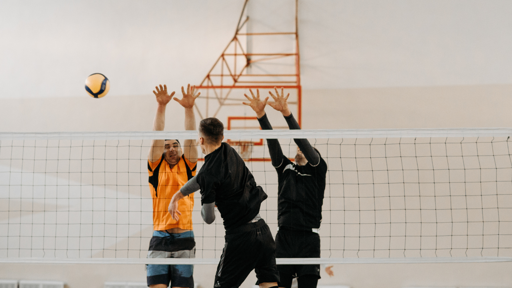 Top 10 Volleyball Coaching Tips from the Pros - Javelin Sports