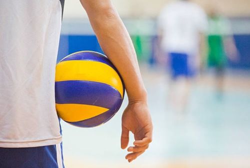 The Role of the Middle Hitter in Volleyball - Javelin Sports
