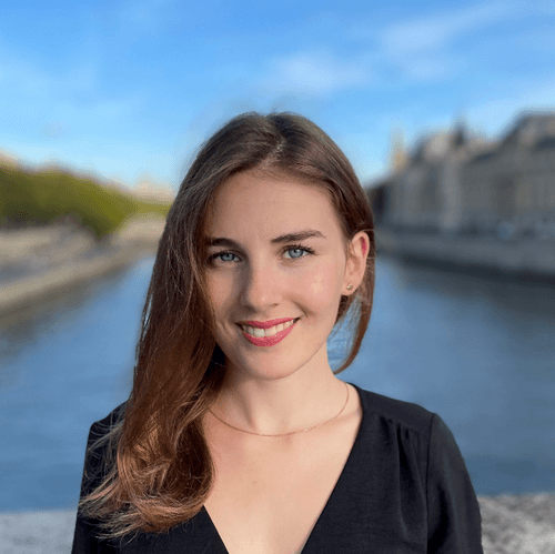 Français avec Nelly | Our team