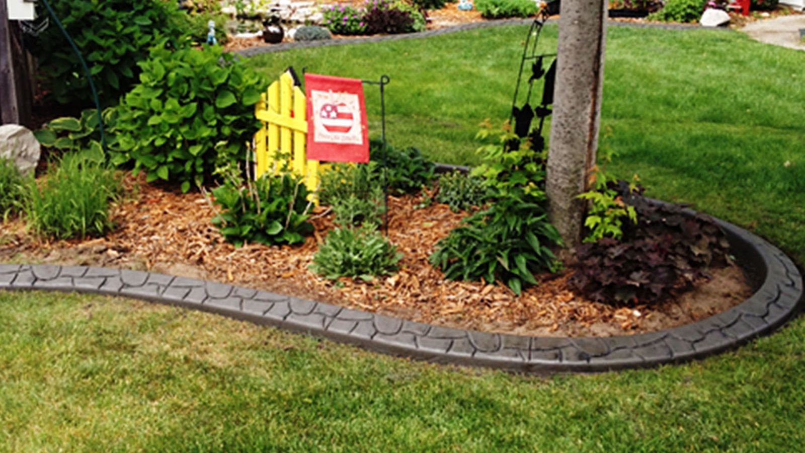 A Visual Guide to Concrete Landscape Edging Styles