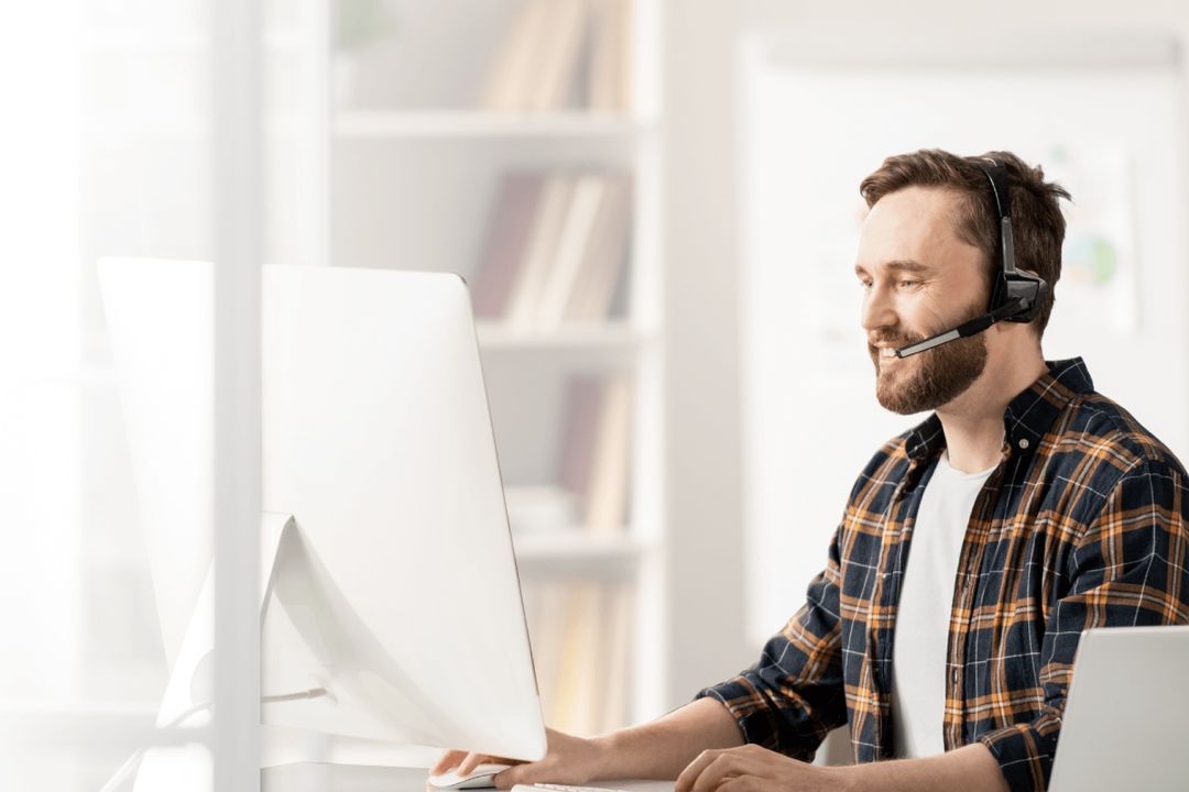 Product Support vs Customer Support: Key Differences + CX Impact