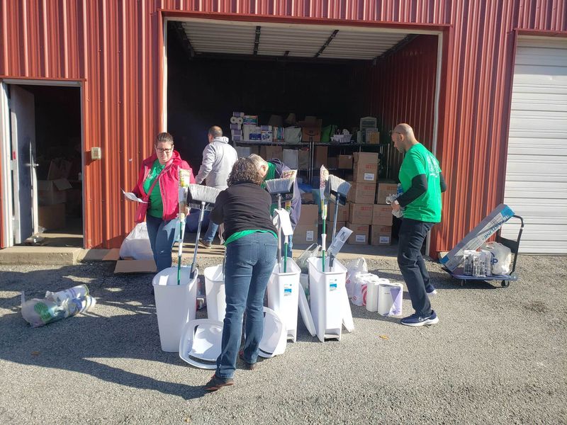 Hello Neighbor | Welcoming and empowering newly resettled refugee and ...