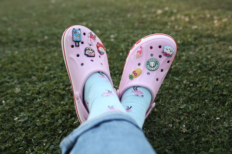 How to Clean Crocs Without Ruining Them | Homeaglow