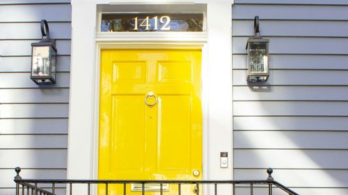 How to replace a door frame like a pro: Step-by-step guide | Homeaglow