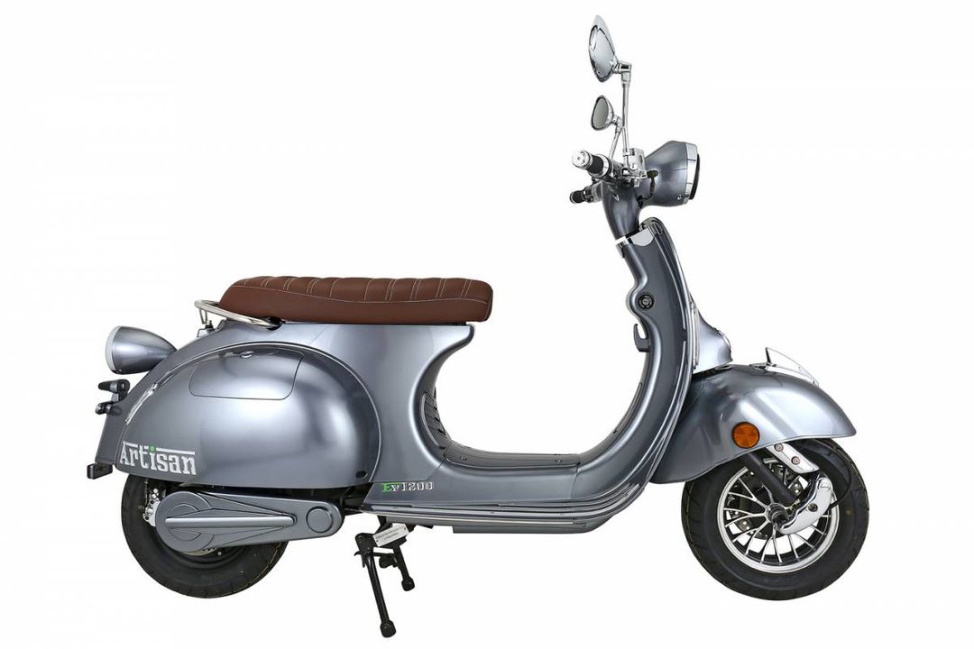 50cc and 125cc Electric Motorbikes, Mopeds and Scooters – UK Specialists