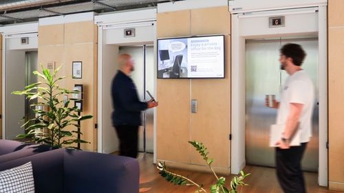 DOOH vs. OOH Advertising: What’s The Difference?