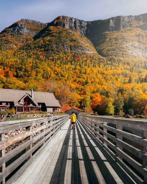 8 Best Places to See Fall Colours in Quebec: The Ultimate Guide (2025)