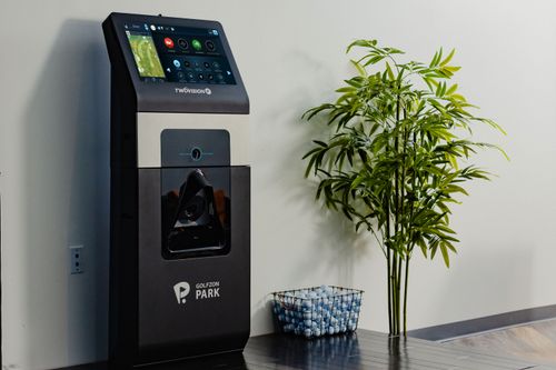 Element Indoor Golf - Golf