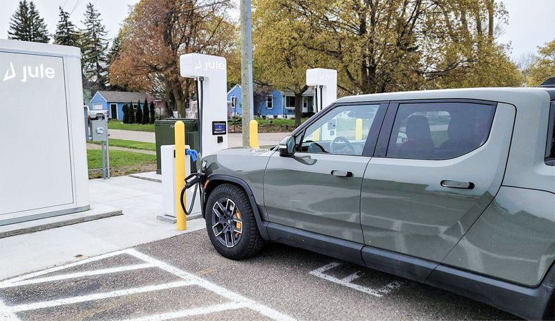 Jule | Electric Vehicle Charging and Battery Energy Storage Systems