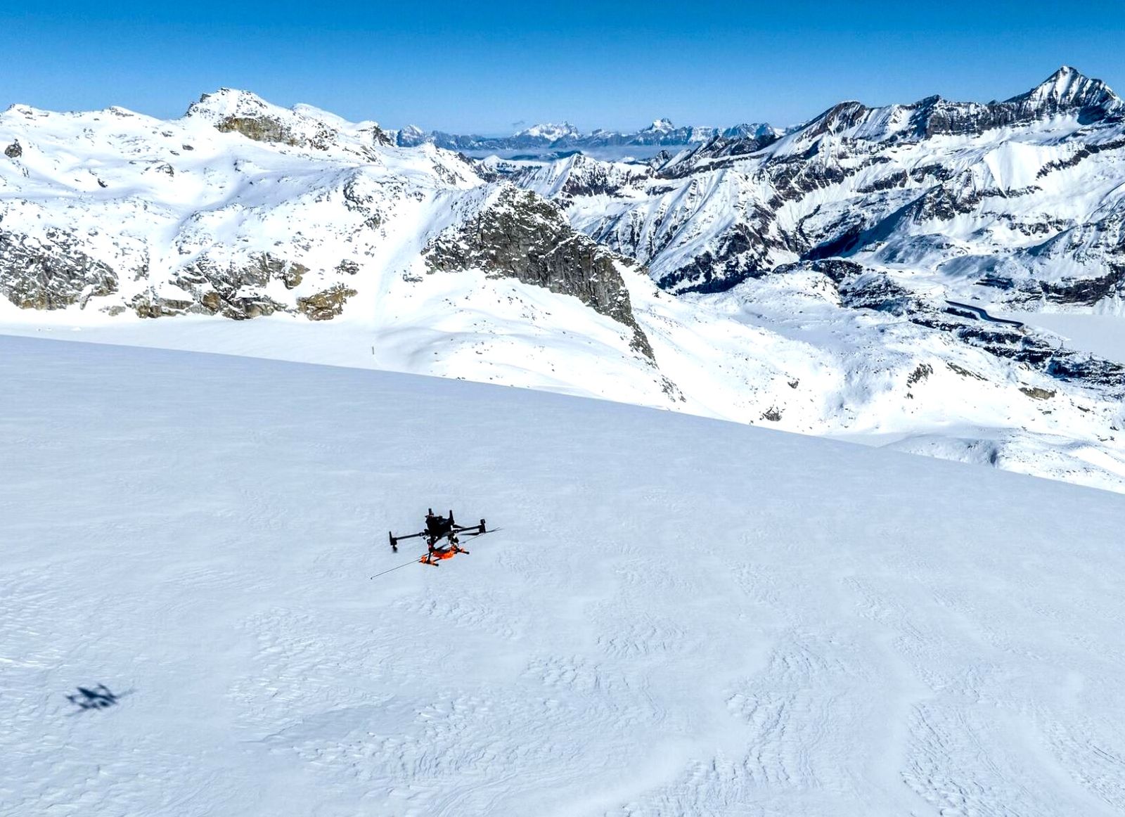 Revealing Ice and Snow Structures with drones