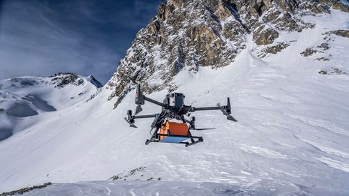 Drone with GPR: Airborne Ground Penetrating Radar (UAV GPR) | SPH ...