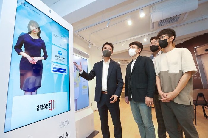Deepbrain AI |KT-딥브레인, "인간과 소통하는 AI···가능성 무궁무진" - DeepBrainAI