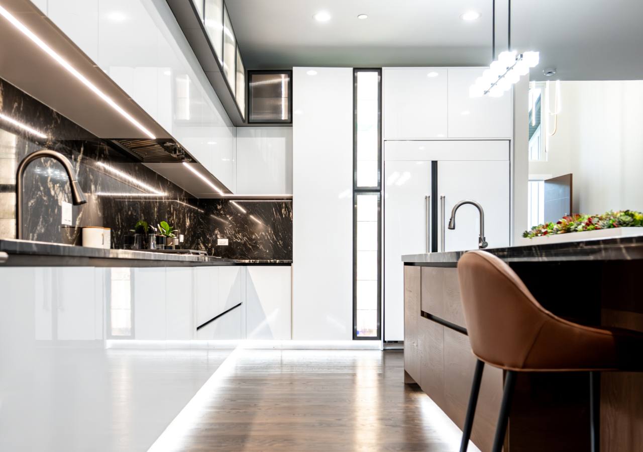 Minimalist Kitchen Ideas: 25 Ways to Simplify Without Losing Warmth