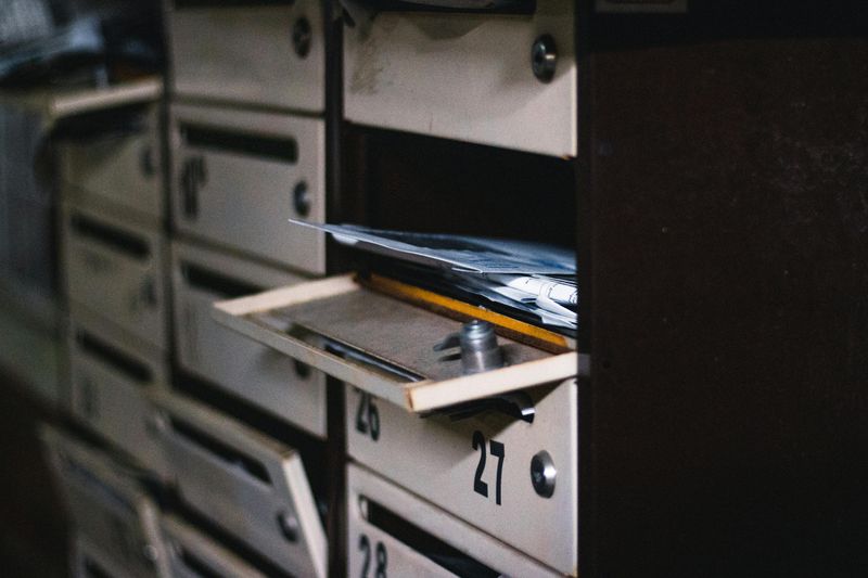P.O. Box vs. UPS Store vs. virtual mailbox: Weighing the pros and cons