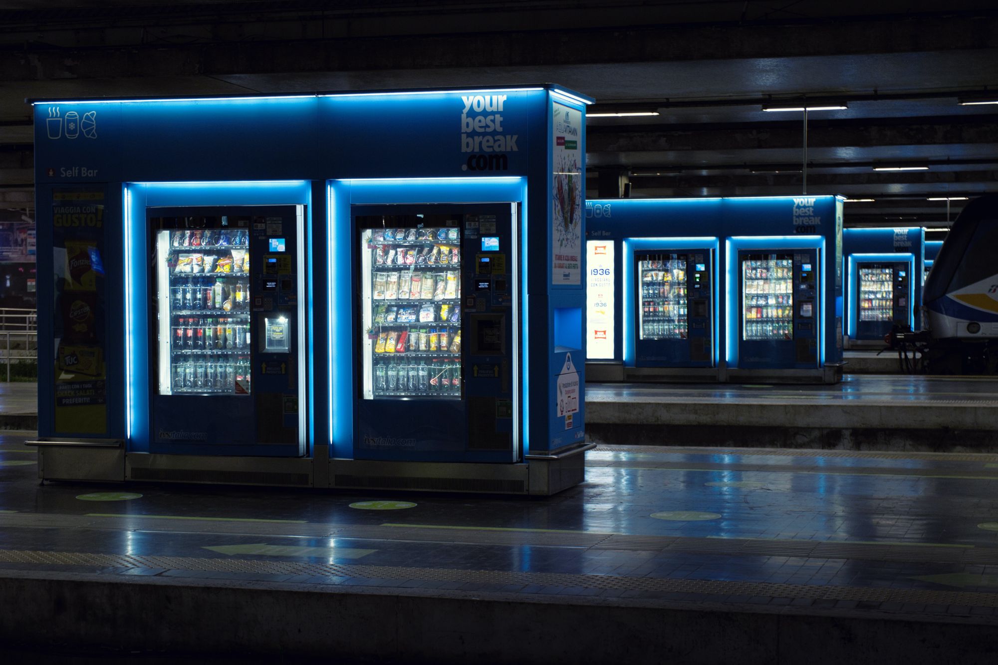 6 Top Vending Location Services in the U.S. (What Sets Them Apart ...