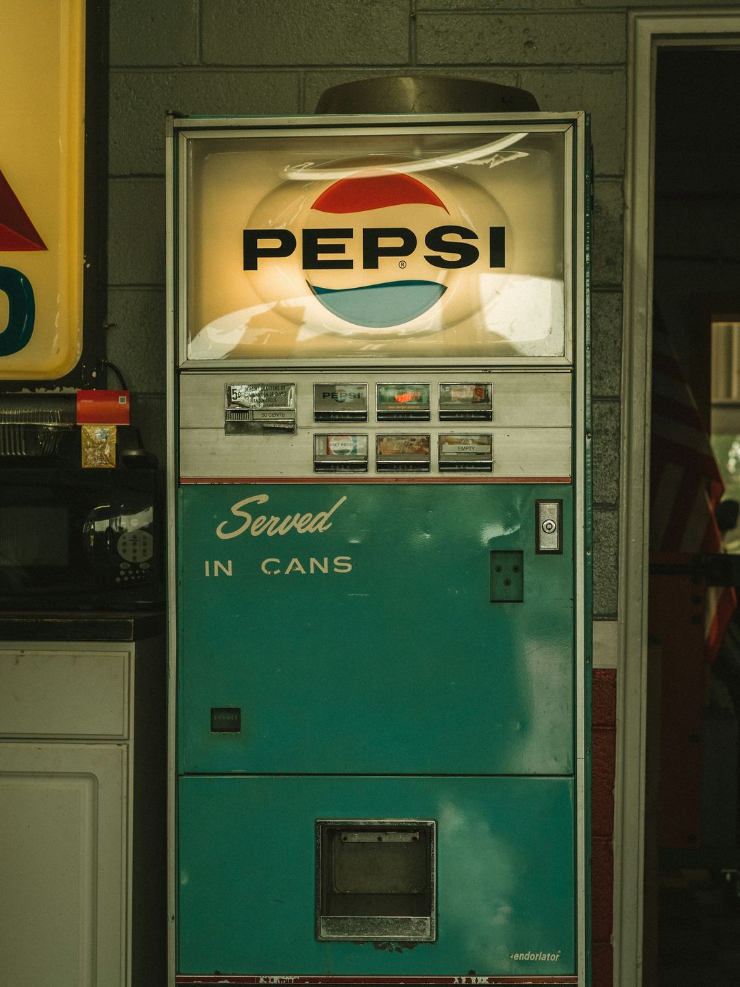 What’s Old Is Cool Again: Inside the Retro Vending Machine Craze ...
