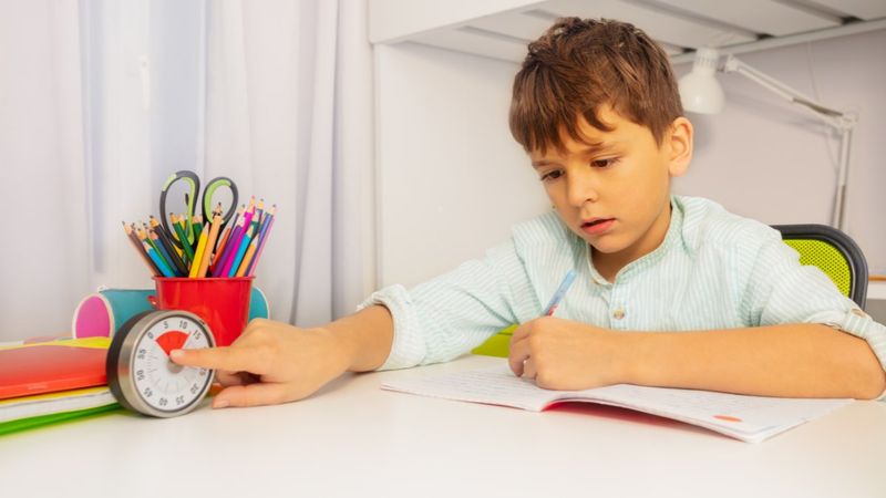 Visual Timer for Autism: 10 Ways to Use It at Home