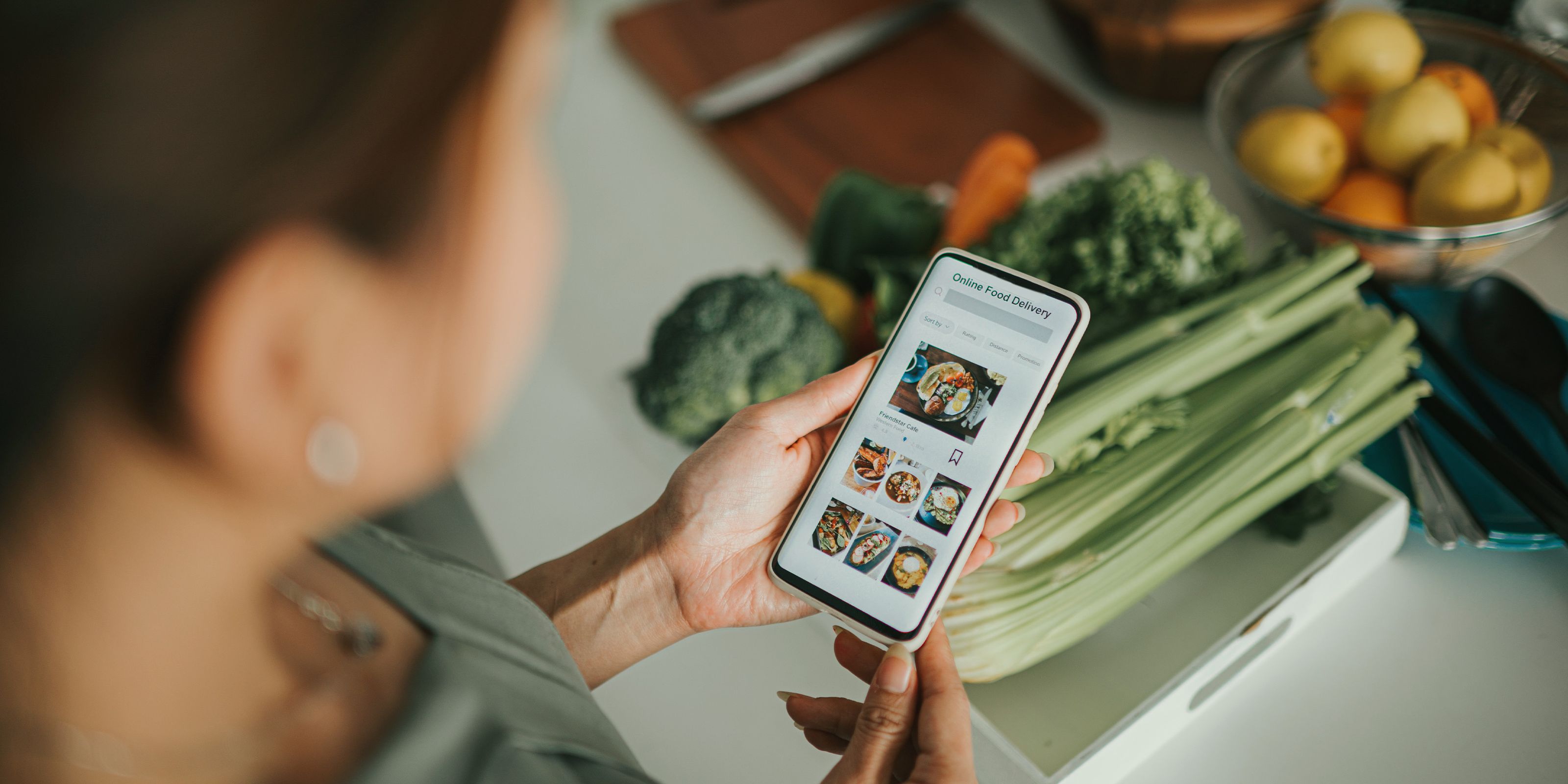 What Is E-Grocery? | Benefits, Challenges & Emerging Trends