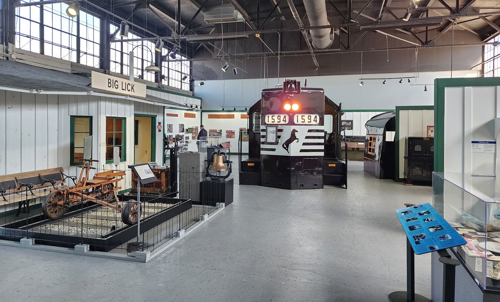 VMT - Outside Railyard