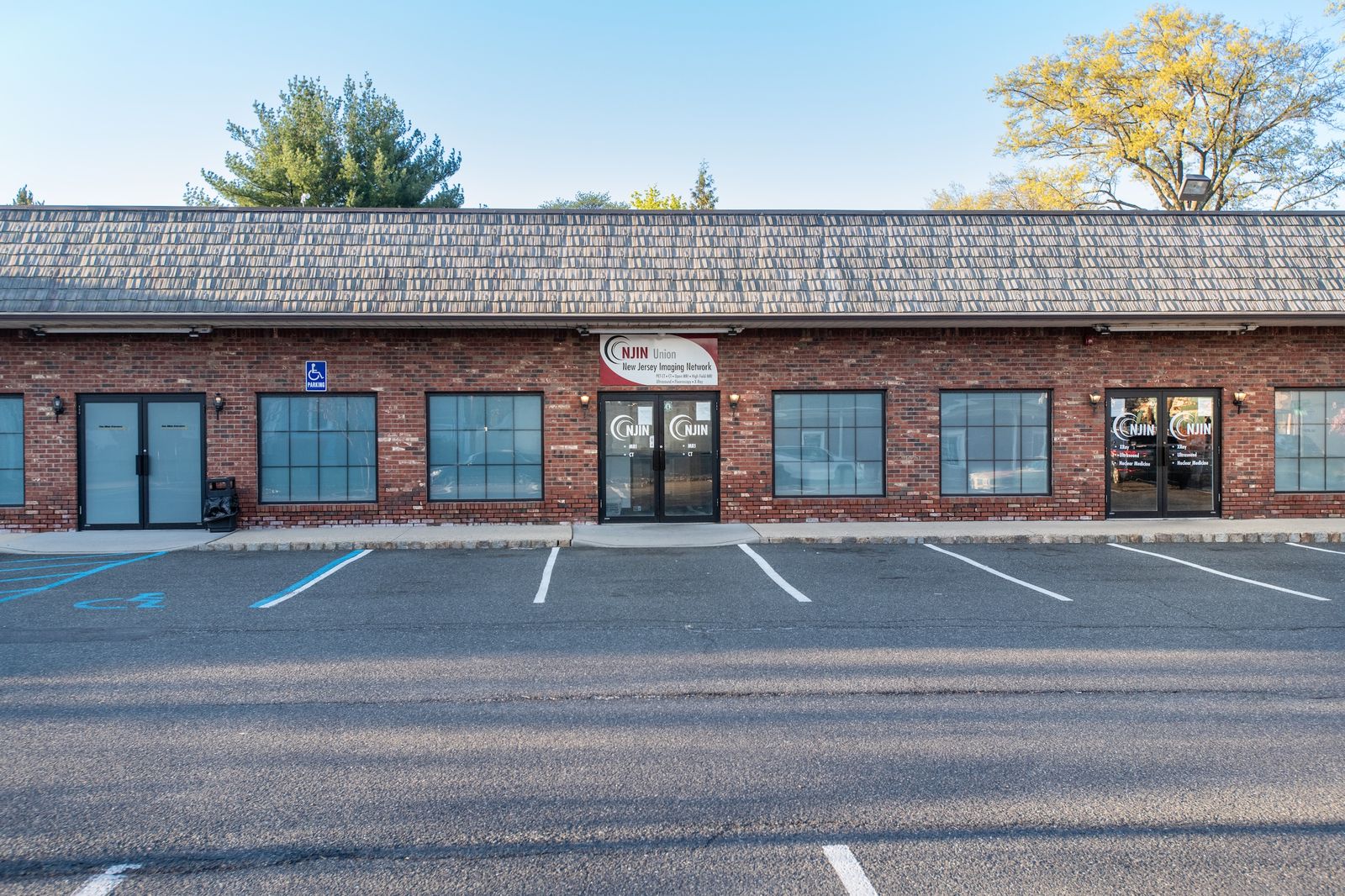 Full-body MRI Scan | New Jersey Imaging Network | Ezra