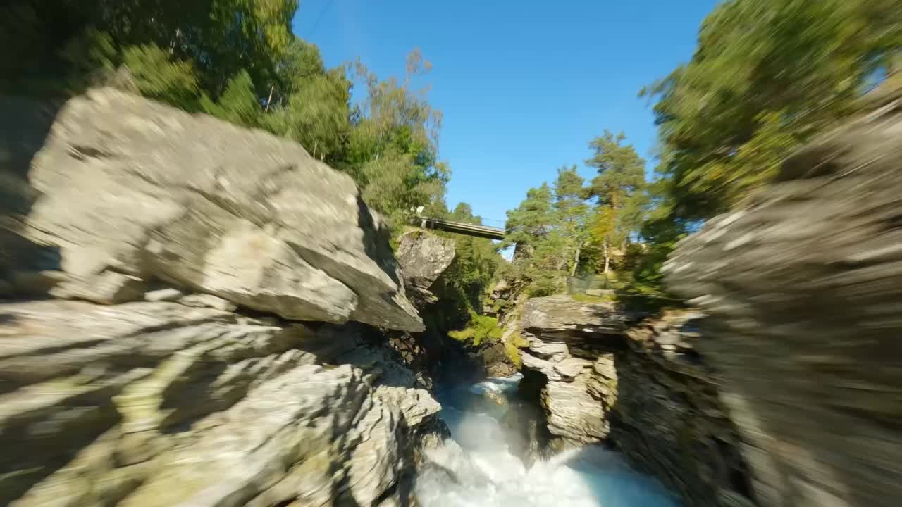 The Golden Train - Der goldene Zug