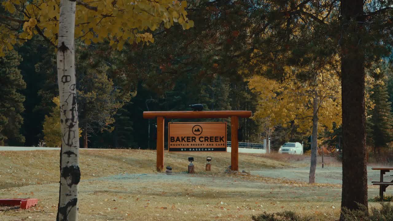 Cozy Mountain Hotel Baker Creek | Basecamp Resorts