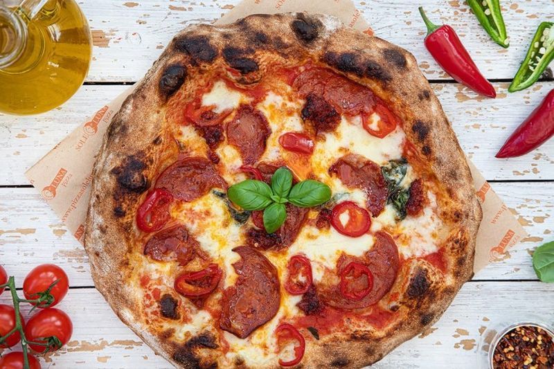 Sole Luna Pizza - Mobile Catering Pizza Vans