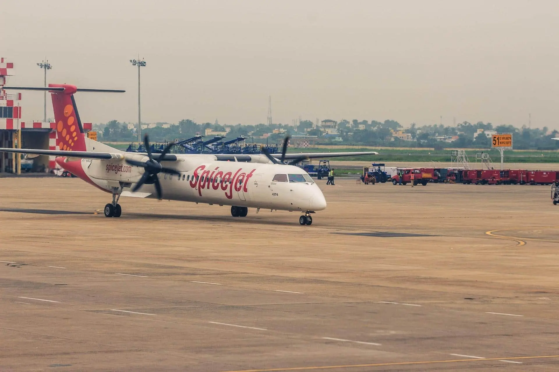 SpiceJet Review [2025]: Low fares but are they trustworthy?