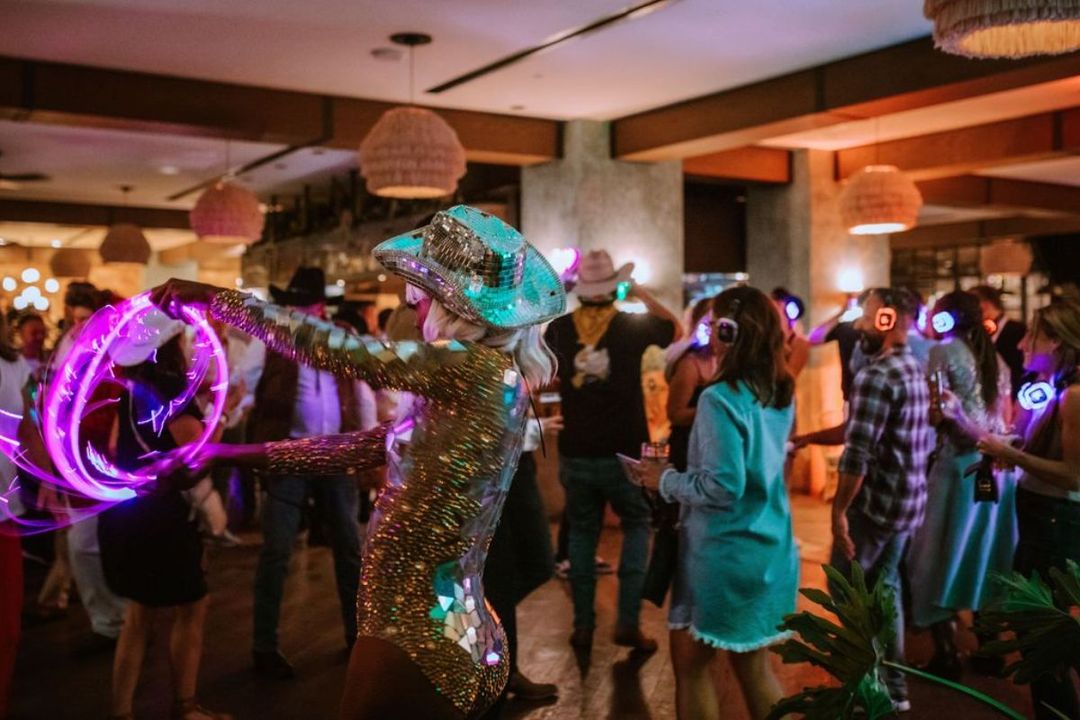 Step-by-Step Silent Disco Setup Guide: From Equipment to First Song