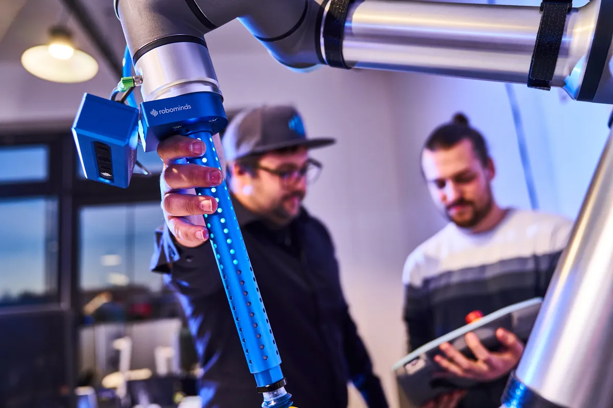 robobrain.hand • Flexible picking for robots