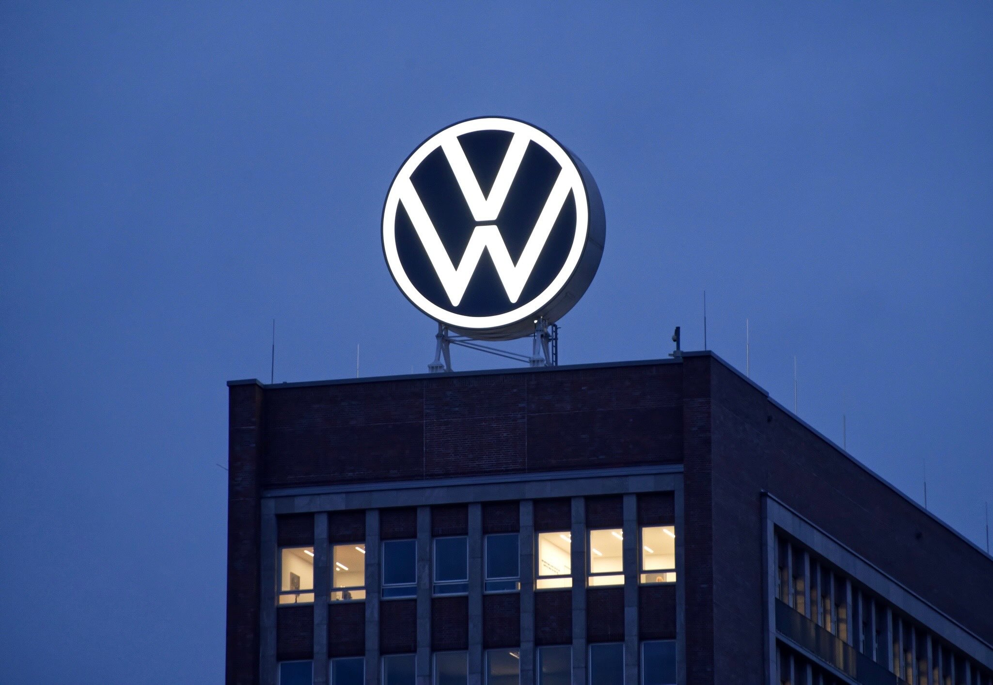 Volkswagen Data Breach Exposes Personal Details of 800,000 Drivers
