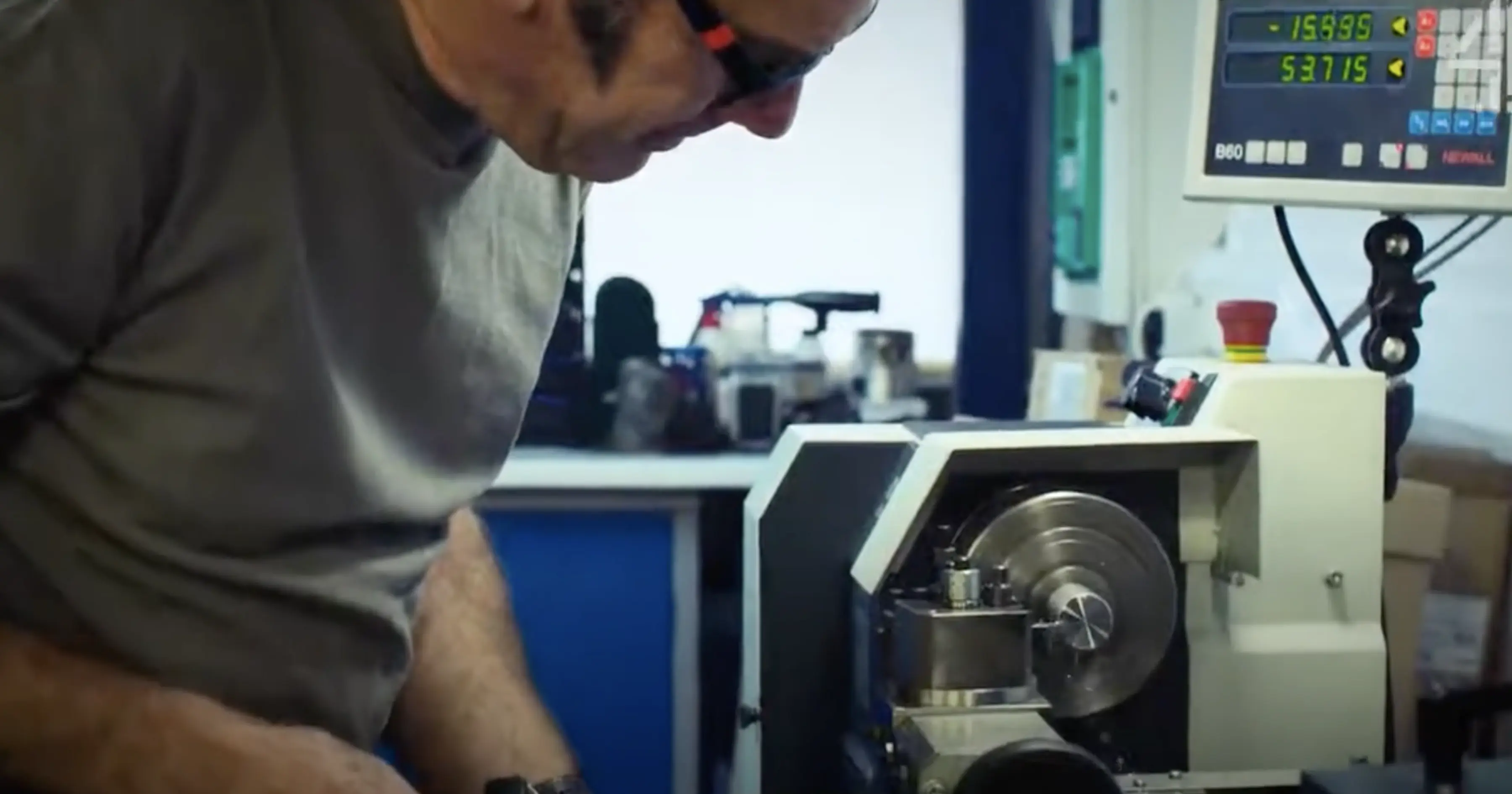 Alastair Gibson – Carbon fibre artist – Position in the art world