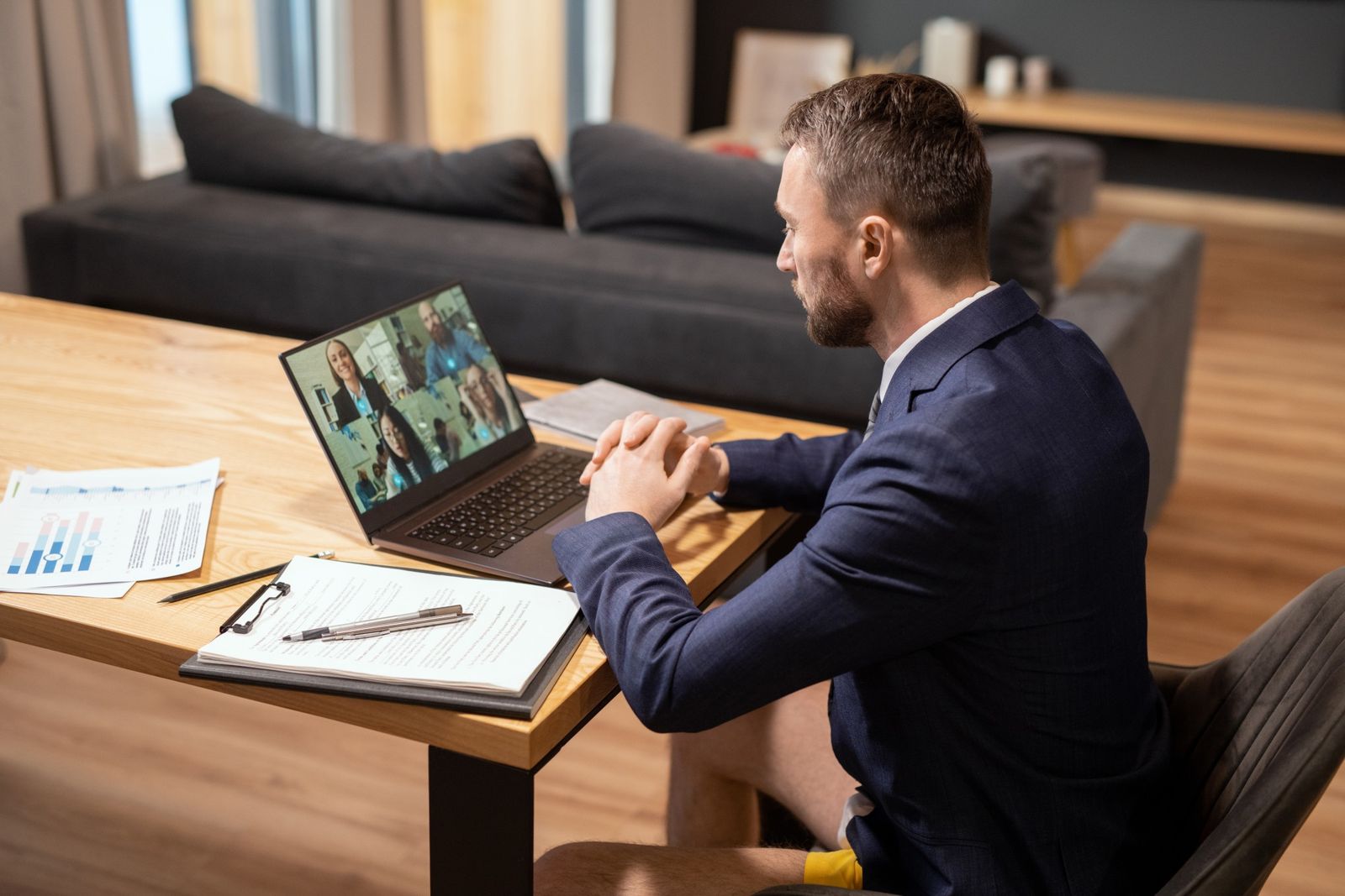 Top 5 Strategies for Remote All-Hands Meeting