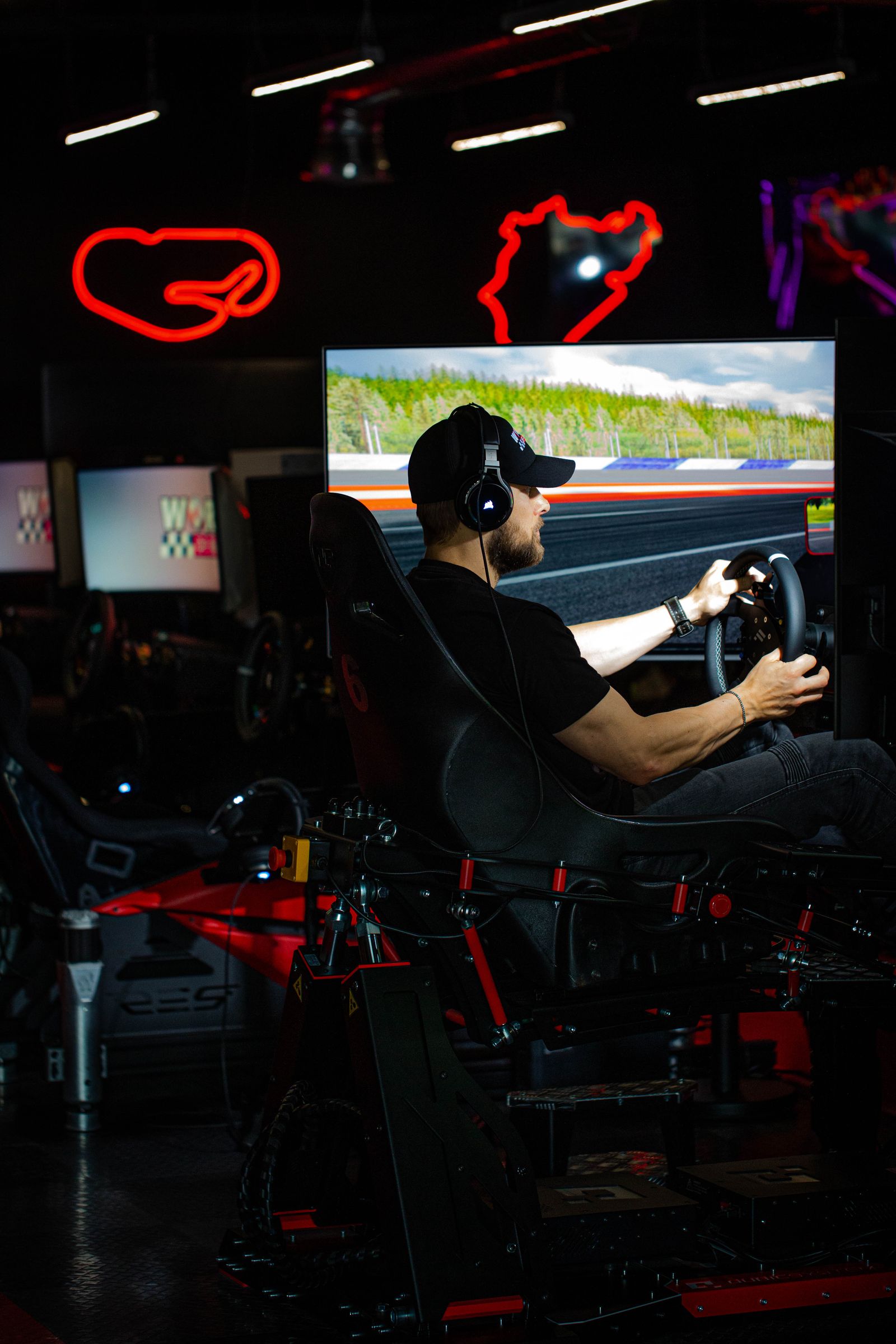Get behind the Wheel of an F1 Simulator in Los Angeles - chuckfryberger.com