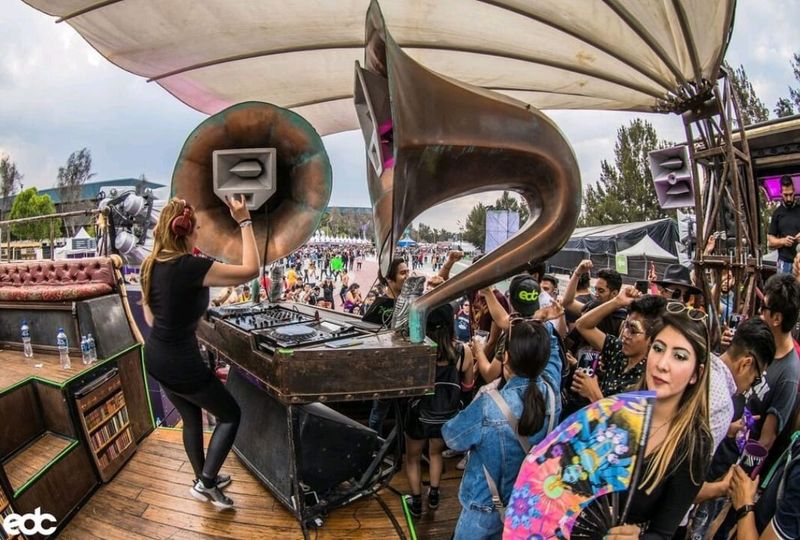 Descubre Mezontle: El Nuevo Templo del Reggaetón en CDMX