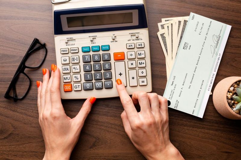 Umbrella Payroll for Contractors UK - How It Works, Pros & Cons | Crunch