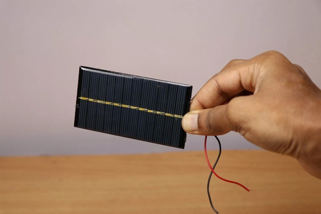 Mini solar panels: The perfect energy generator for small devices